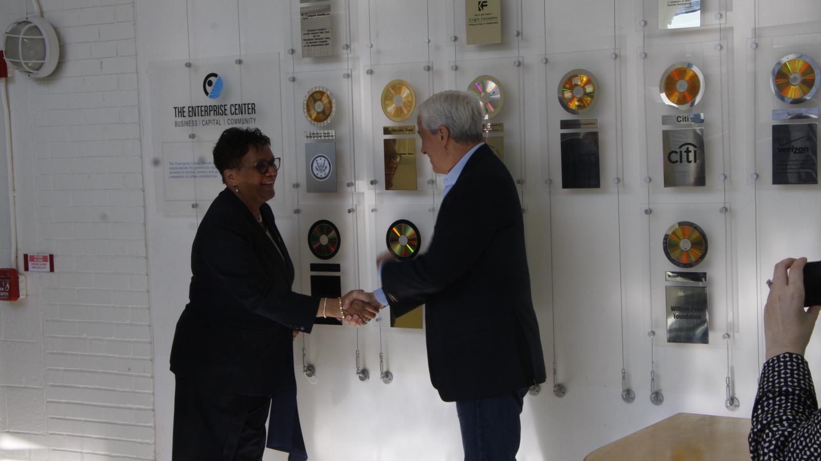 Jamie Dimon, JPMorgan Chase Chairman & CEO Visits 52nd st., The ...